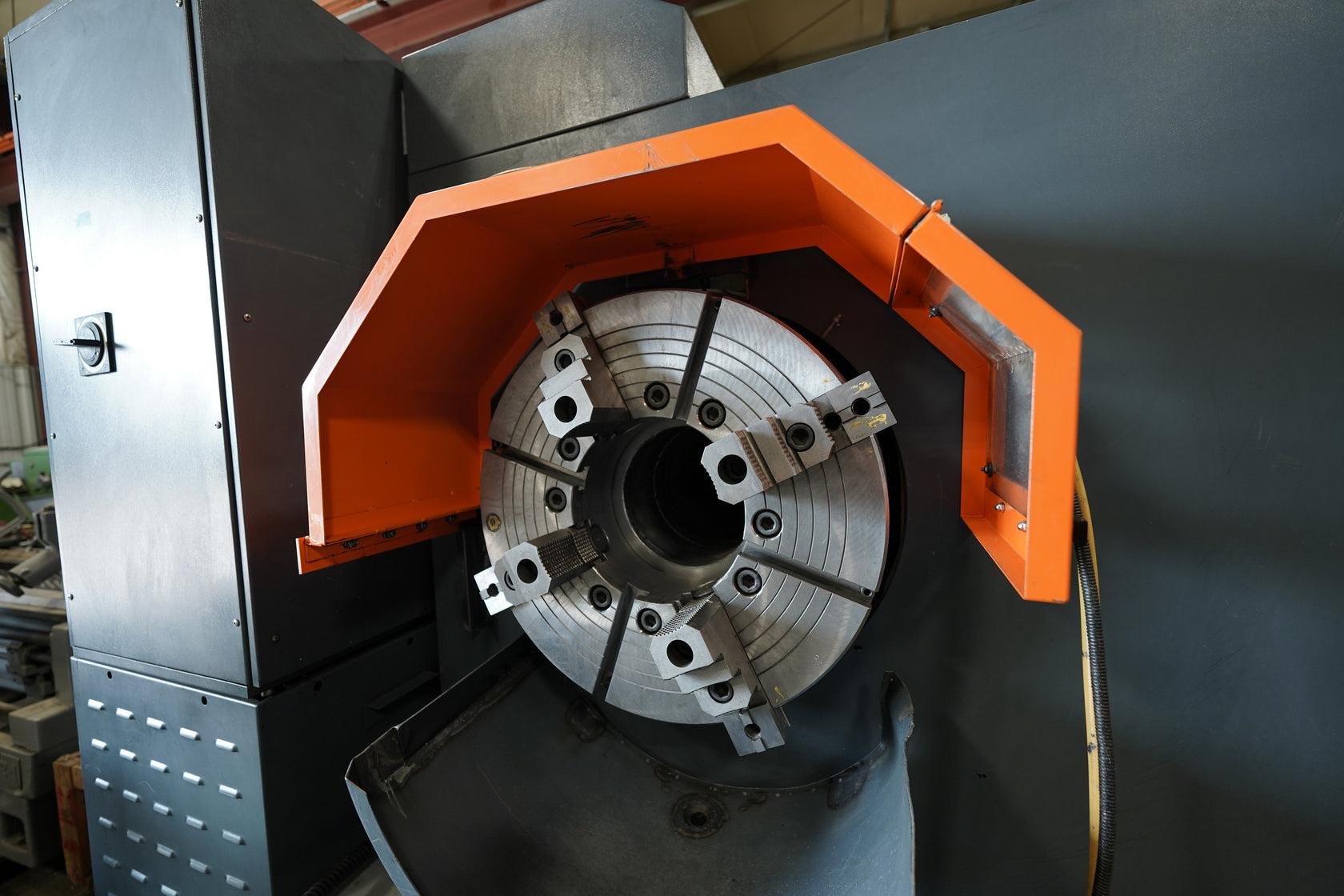 Maxcut MLNC-9/32120 CNC Lathe | 33" Swing, 120" Centers, 9.5" Bore – Stan Canada