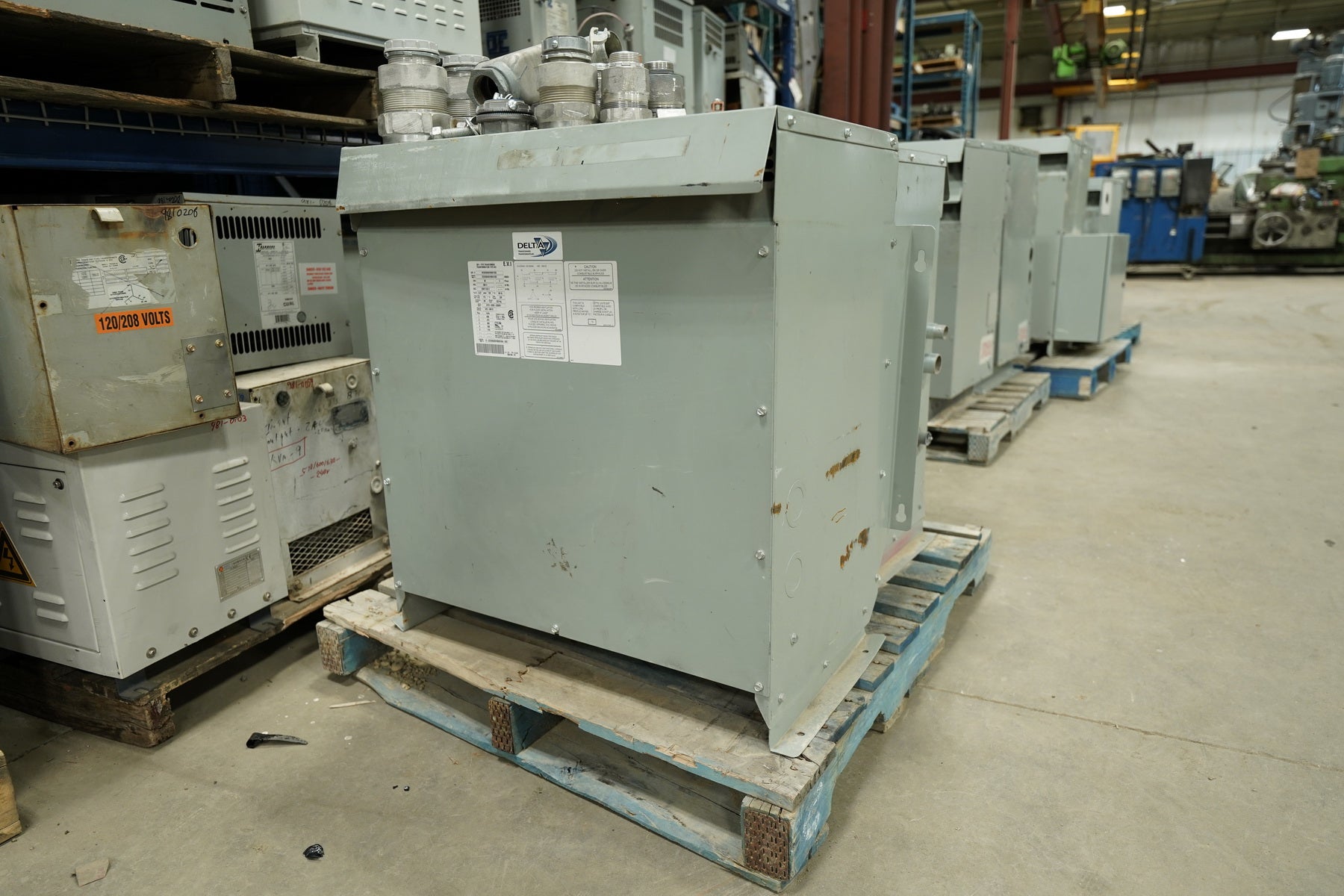 45 KVA - 600V to 208V/120V 3 Phase Dry Isolation Multi-Tap Transformer ...