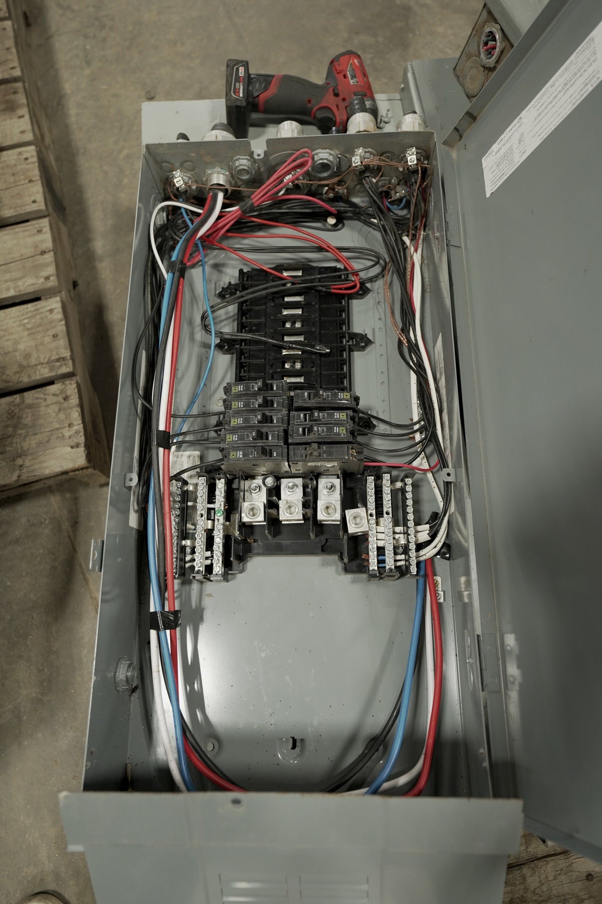 200A (240V) Electrical Panel – Stan Canada