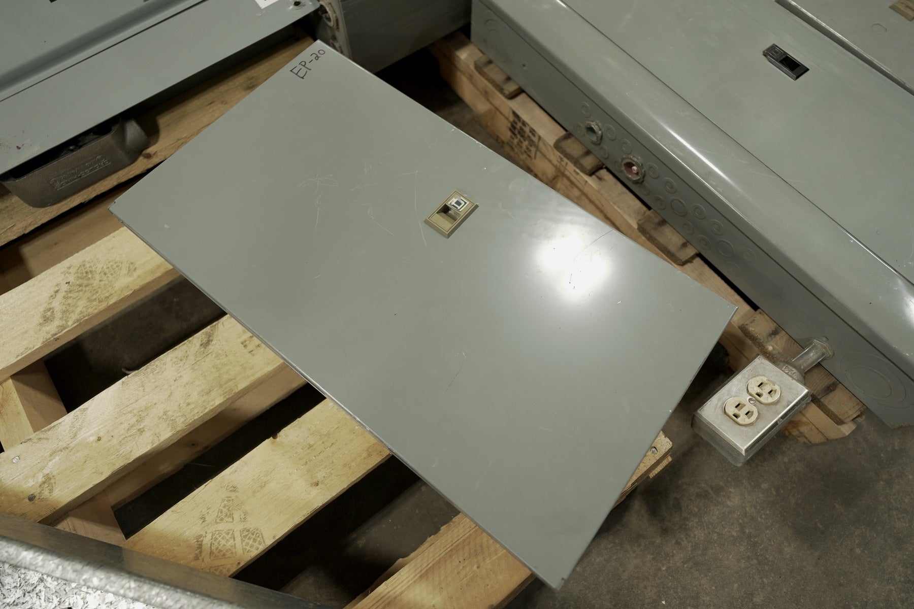 100A (240V) Electrical Panel – Stan Canada