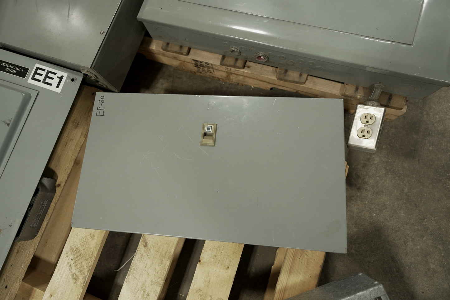 100A (240V) Electrical Panel – Stan Canada
