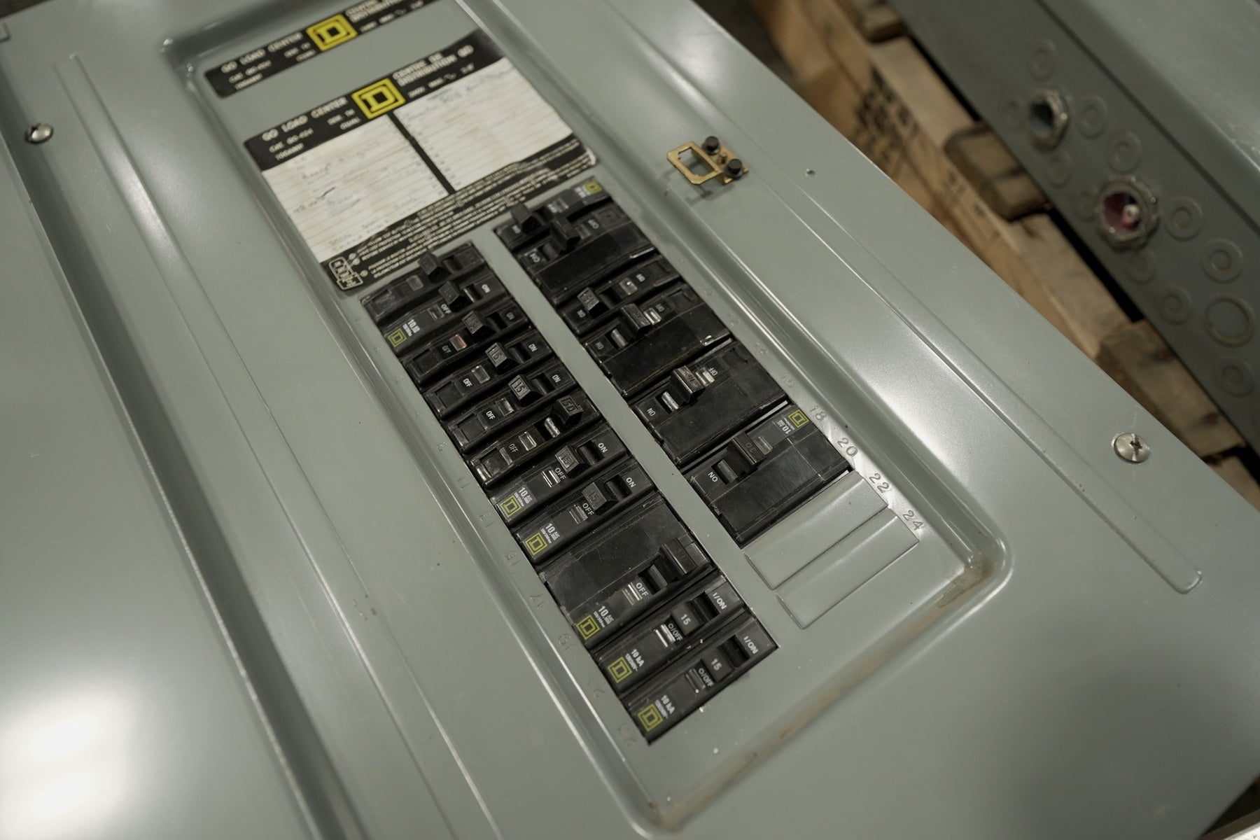 100A (240V) Electrical Panel – Stan Canada
