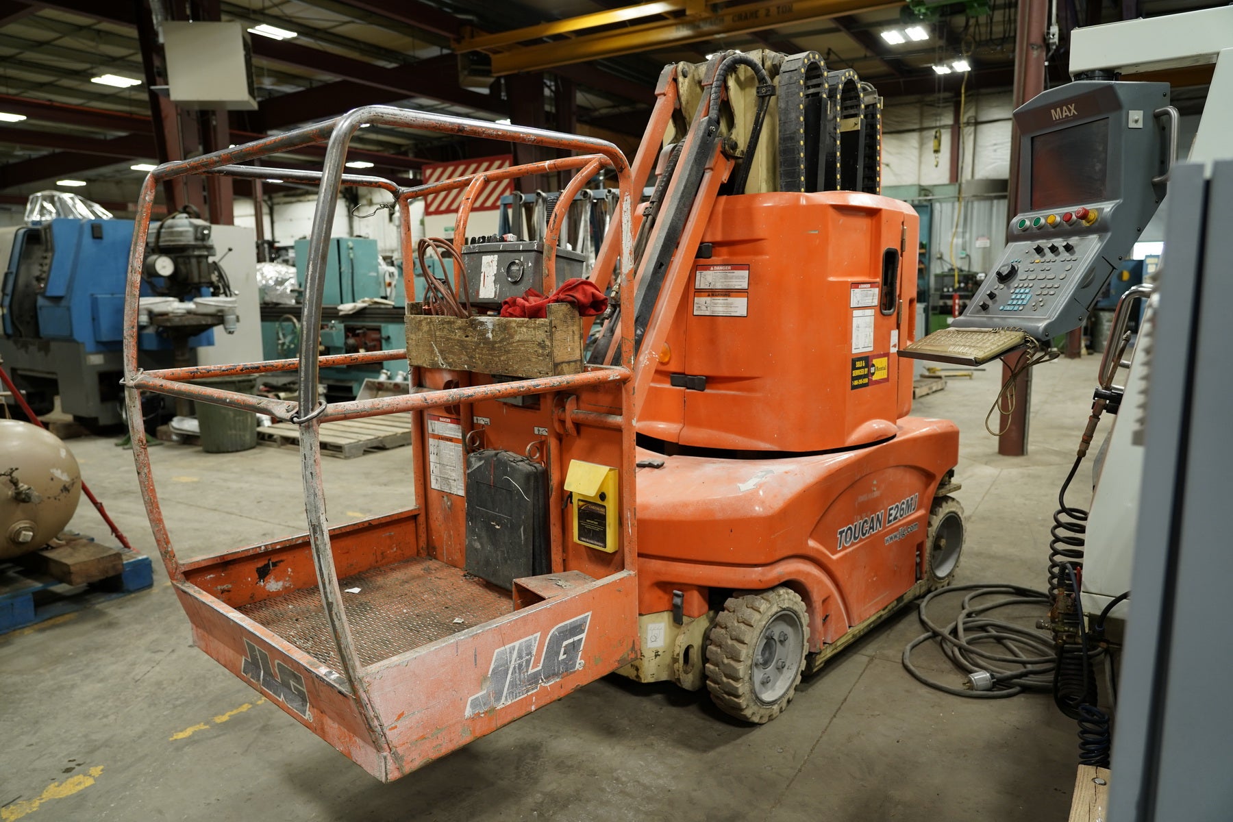 26.5 Ft. JLG Toucan 26E Electric & Hybrid Boom Lifts – Stan Canada