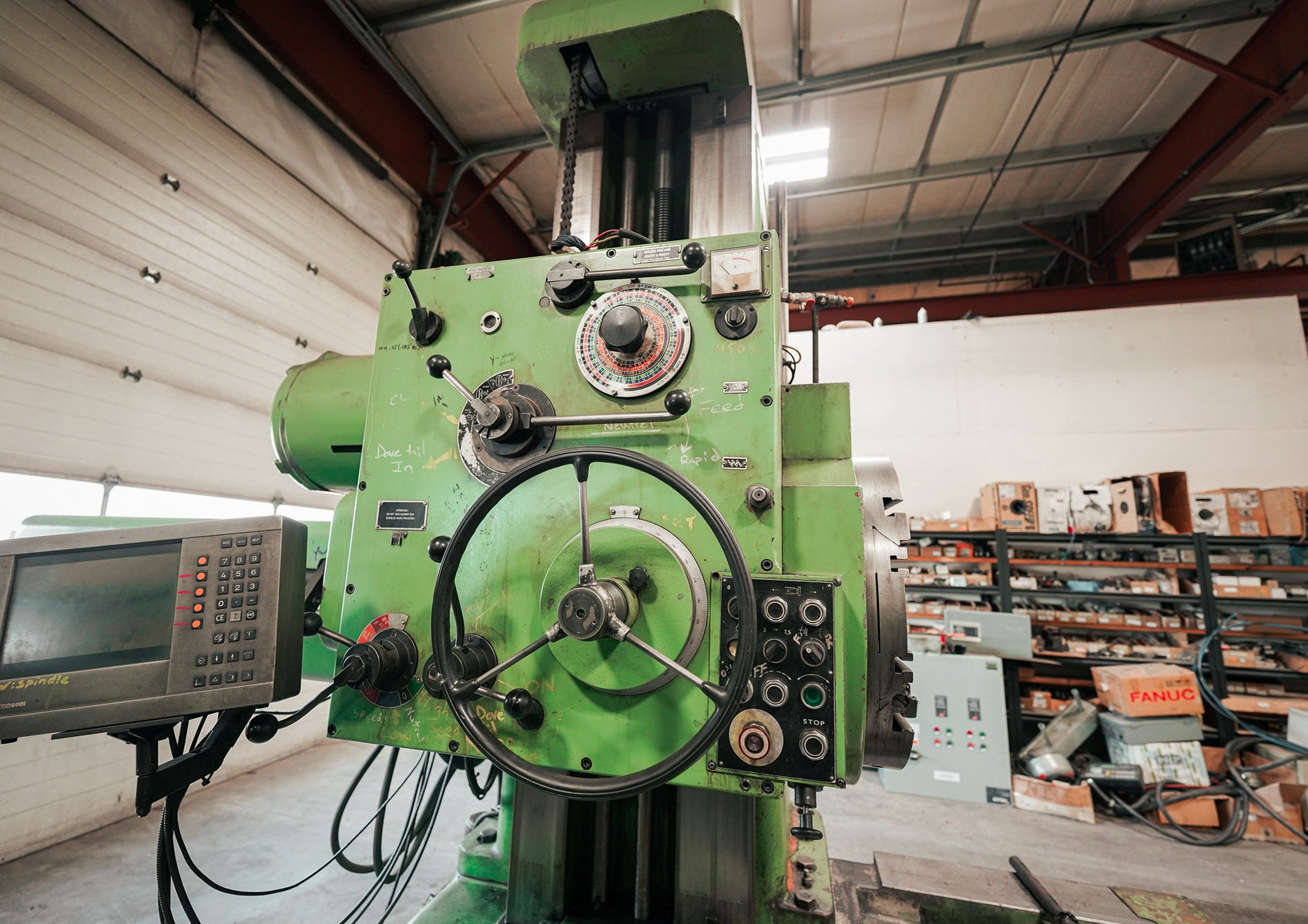 TOS W100 Boring Mill | ISO 50, 3.93" Spindle, 49" Table – Stan Canada